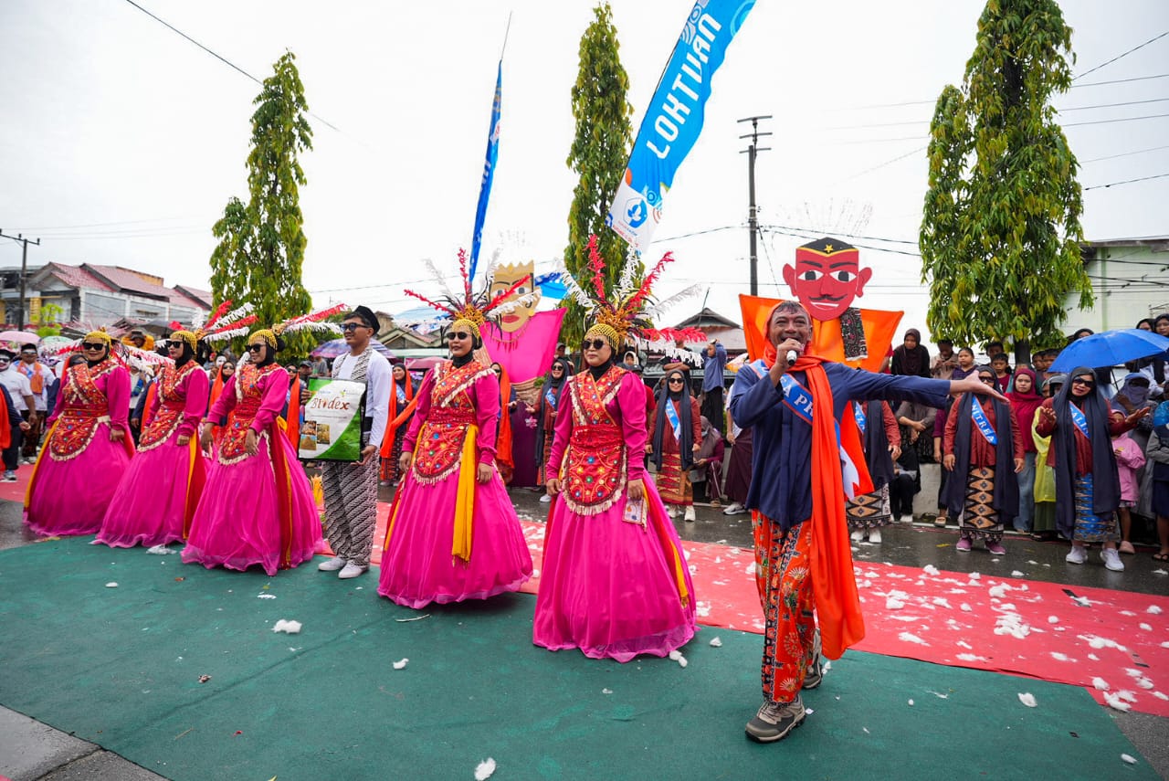 Karnaval HUT RI di Loktuan Jadi Simbol Persatuan dan Kreativitas Warga ...